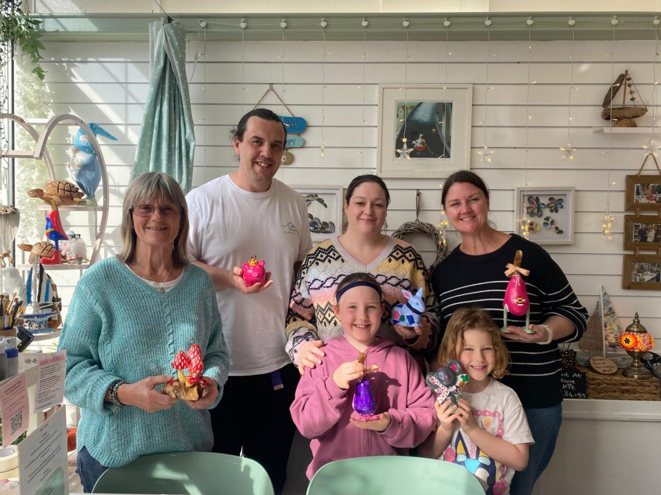 Things to Do in Exmouth | Pottery & Duck Painting – Arty Boat
